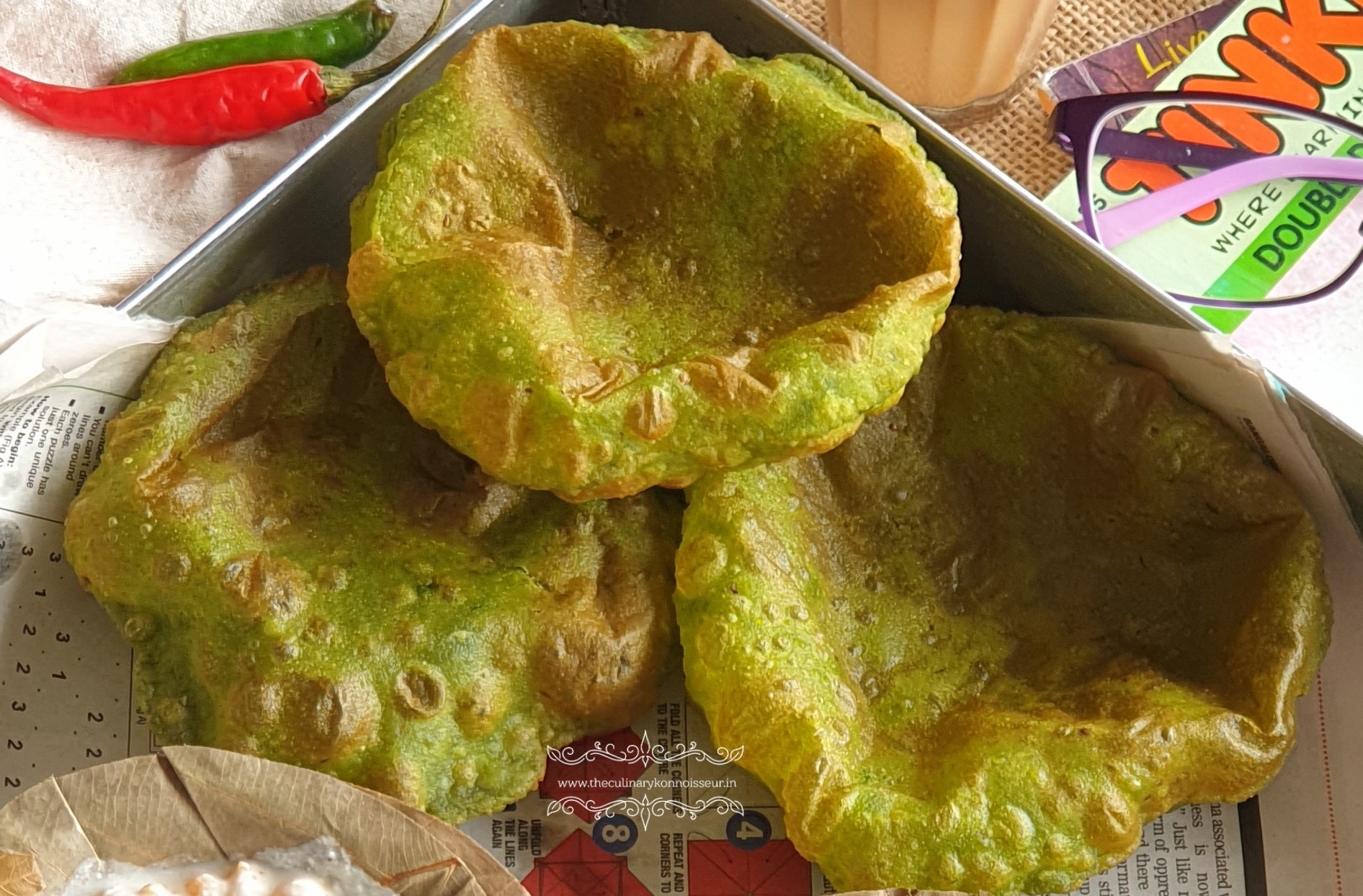 UP style Station wale Aloo aur Palak Puri – The Culinary Konnoisseur